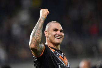 NRL 2020: Russell Packer back up and running for Wests Tigers