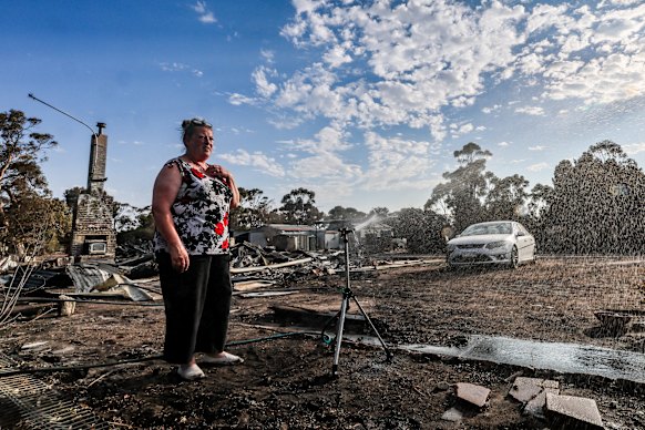 Victoria bushfires 2026: How three Victorian towns Streatham, Harcourt ...