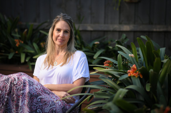 Coronavirus Victoria: Rules on singles bubbles need improvement, say ...