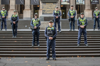 Coronavirus Australia: Victoria Police push for expanded PSO powers to ...