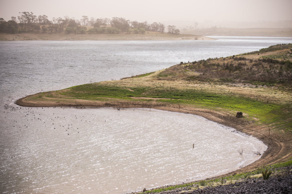 Tensions rise as Bathurst loses bid for water allocation to Sydney