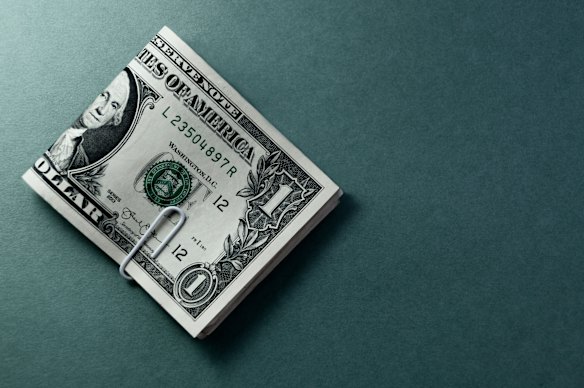 Elizabeth Knight: Should you book a US holiday? Aussie dollar and gold ...