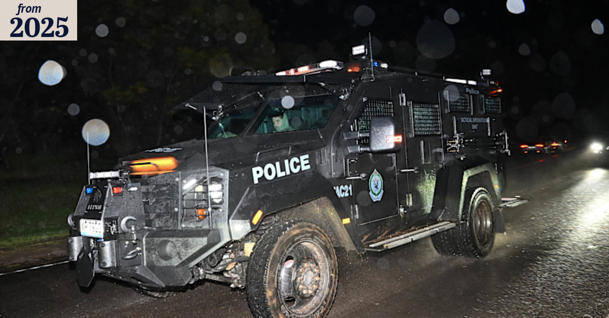 Porepunkah police shooting: Search for alleged gunman Dezi Freeman ...