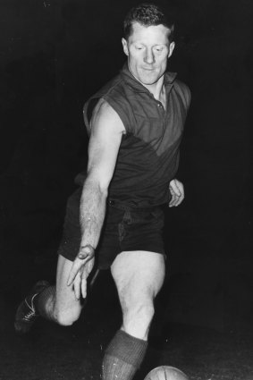 Farewell to Demons legend Frank 'Bluey' Adams