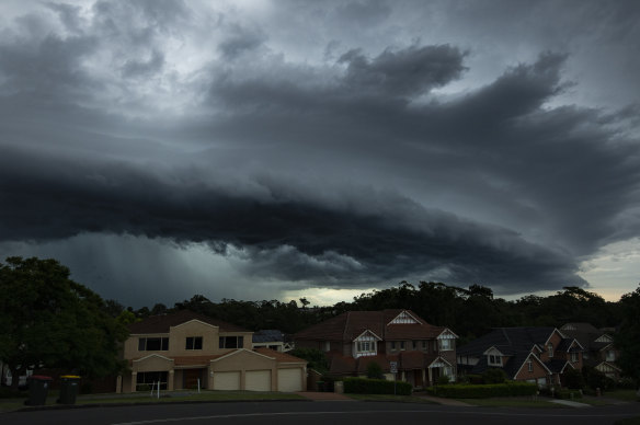 Sydney weather: Thunderstorm hammers western Sydney