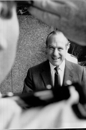 Sir Laurence Street remembered as an outstanding legal figure