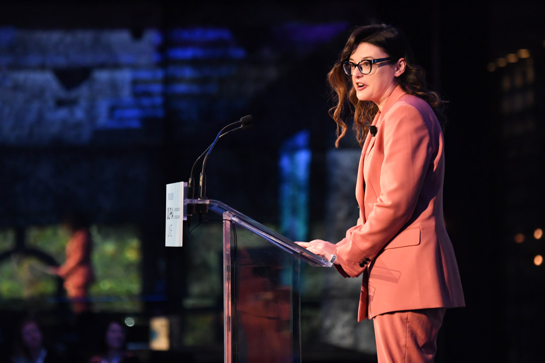 How to use power dressing to combat presentation jitters