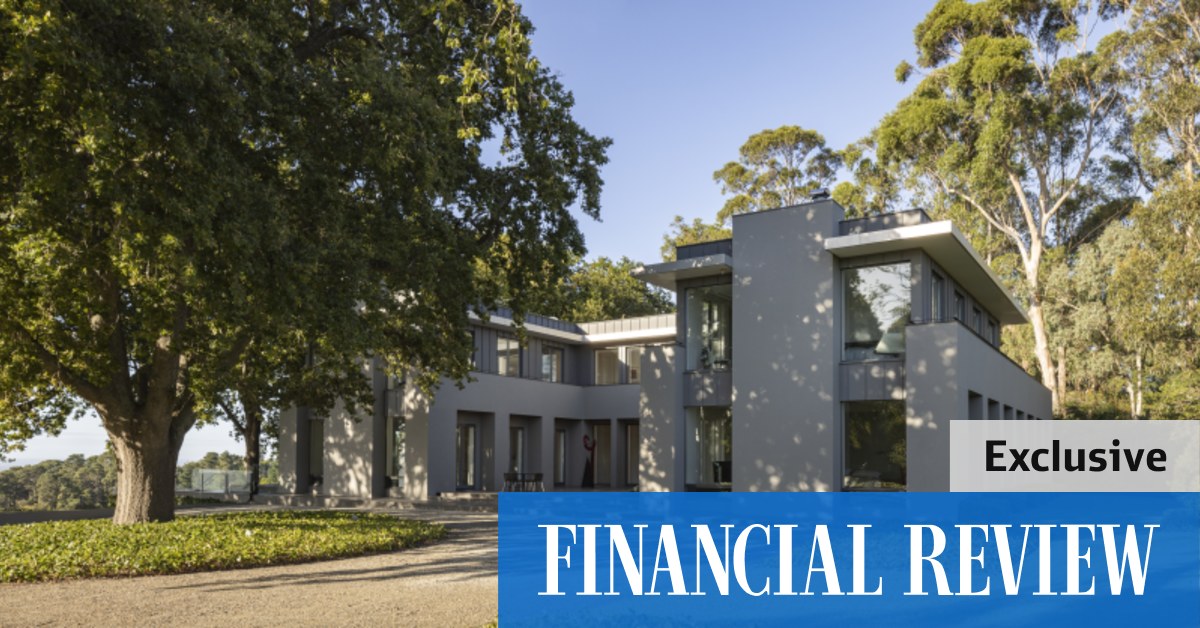 Billionaire Smorgon family to sell family farm Benwerrin