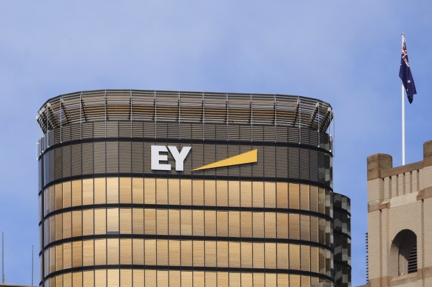 EY workers, consultants leave: EY disputes mass staff resignations