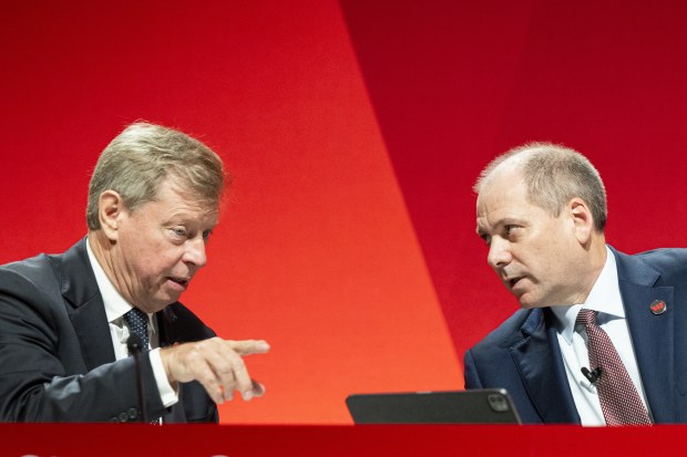 Westpac shares: Westpac confronted on gas lending at Peter King’s final AGM