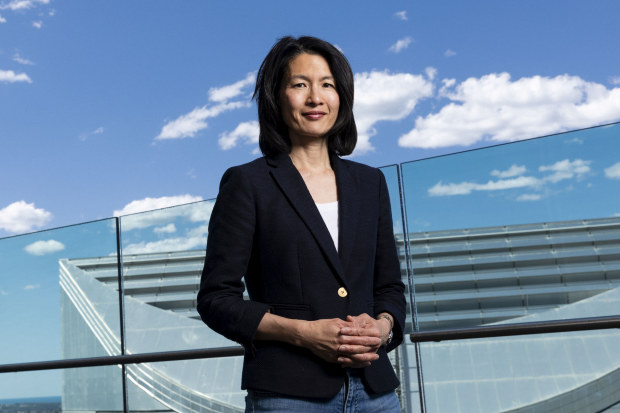 Su-Lin Ong: The economist shattering male-written laws of finance