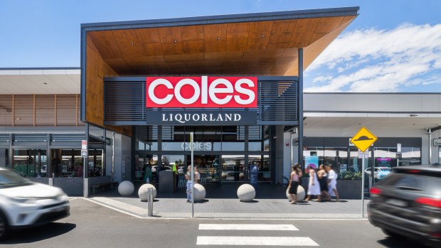 Woolworths, Coles offload $160m of neighbourhood centres