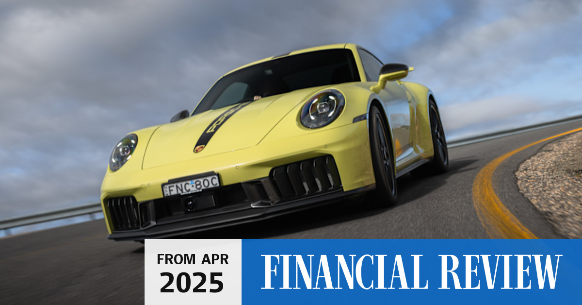 Porsche 911 Carrera 4 GTS coupe review