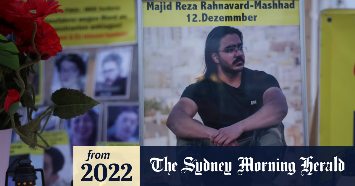 Iran protests: Majidreza Rahnavard publicly hanged from crane