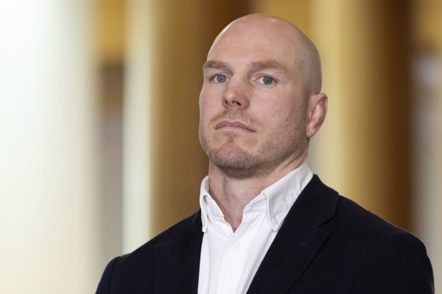 David Pocock: Labor faces crossbench pressure over coal and gas