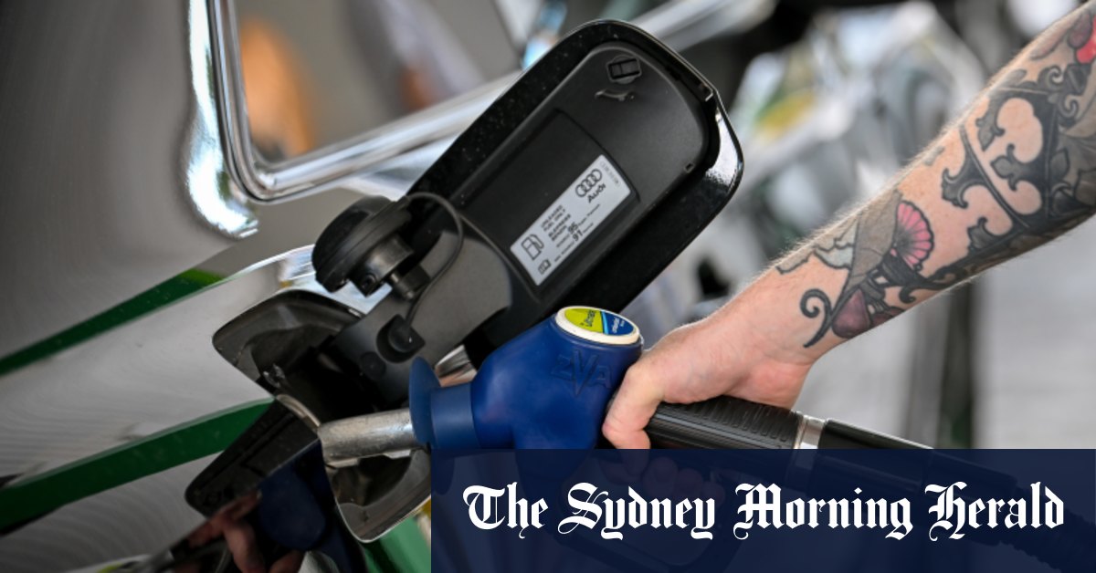 Fuel hits new high as oil and Aussie dollar diverge