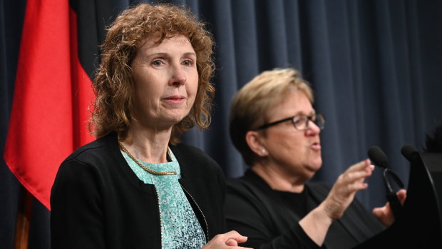 Opposition demands answers over why hotel quarantine boss has taken leave