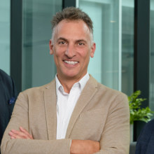 Alex Waislitz, Antony Catalano working to lift their stake in View.com ...