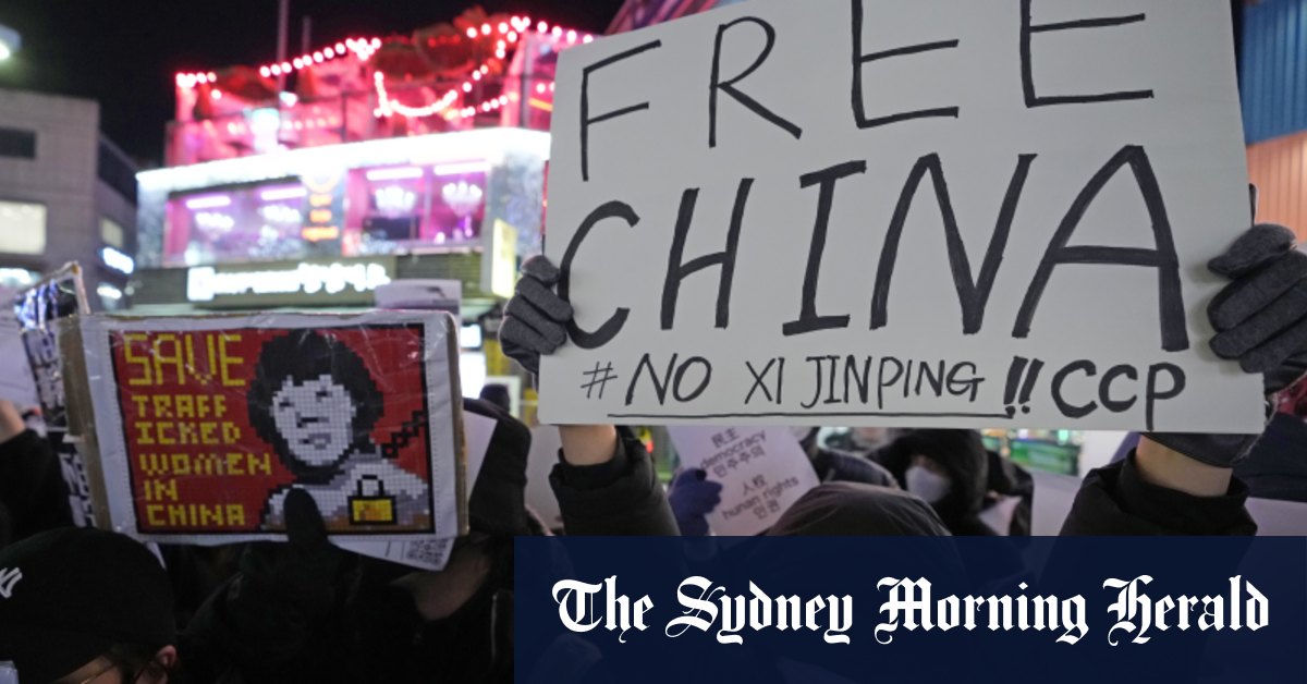 China COVID protests: Anti-Beijing demonstrations in pictures