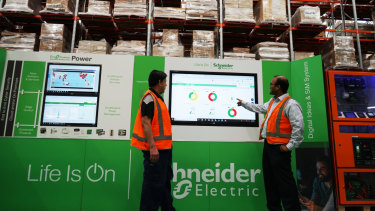 Schneider Electric takes warehouse systems into the smart era
