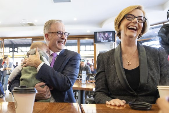 Election 2022: Julia Gillard makes rare intervention to back Anthony ...