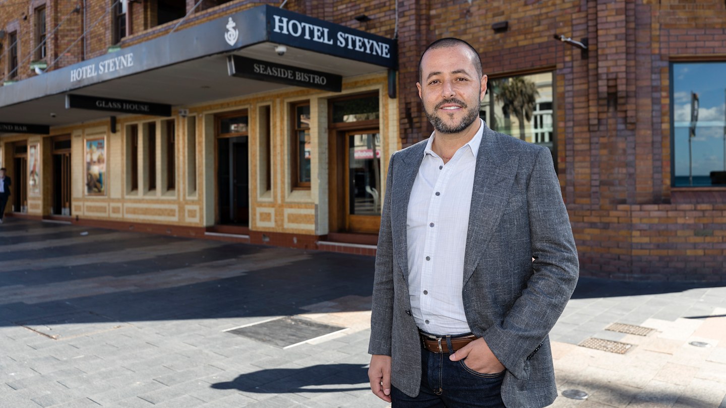 Sydney pokies billionaire Sam Arnaout of Iris Capital defies bid to ...