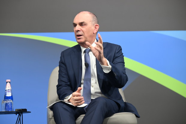 APRA chairman Wayne Byres to step down in October