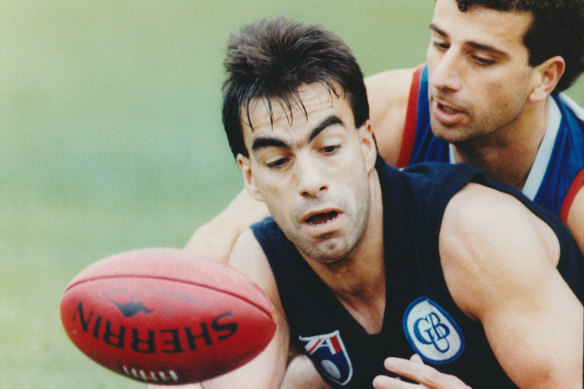 From the Archives, 1991: Footscray shines while Blues go to the dogs