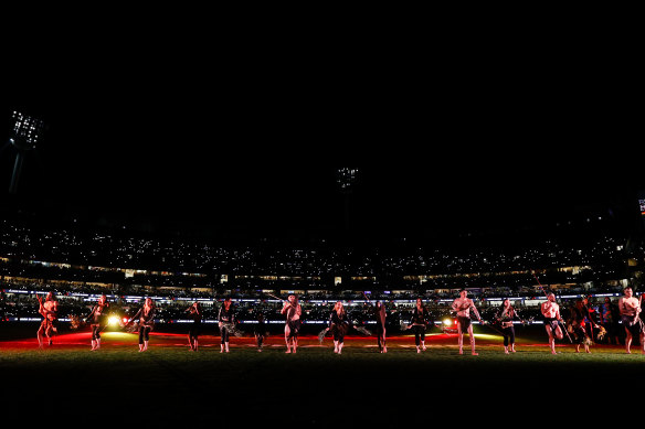 Richmond v Essendon: More than 50 ejected in violent night at MCG ...