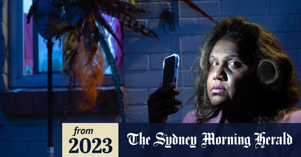 Elaine Crombie raises a bold voice for change in Janet’s Vagrant Love