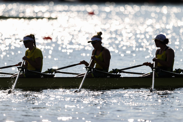Olympics 2021: Australian rowing foursome powers to final on the Tokyo ...