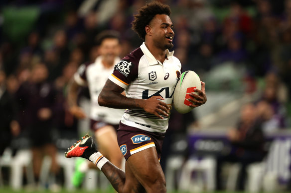 Ezra Mam, Adam Reynolds, Sam Walker, Luke Keary: How halves battle with ...