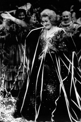 joan sutherland singing