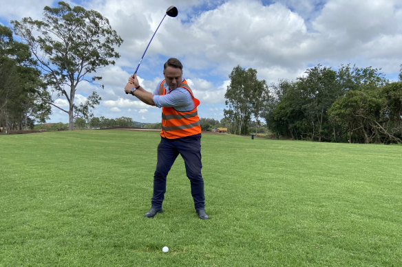 Cannon Hill golf course visited by Brisbane lord mayor Adrian Schrinner