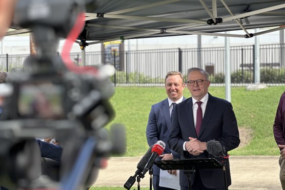 Brisbane news LIVE updates: Labor, LNP launch campaigns to win Qld ...