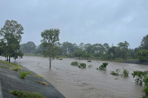 Australia news from Sunday 9th March 2025: Cyclone Alfred Flash ...