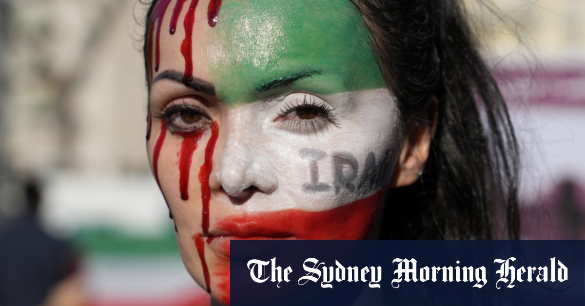 Iran protests, crackdowns prompt Penny Wong to warn on foreign interference