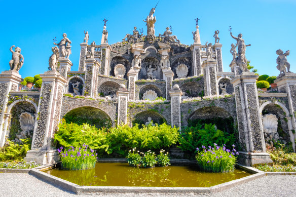 Borromean Islands: The stunning Italian lake islands trapped in a ...