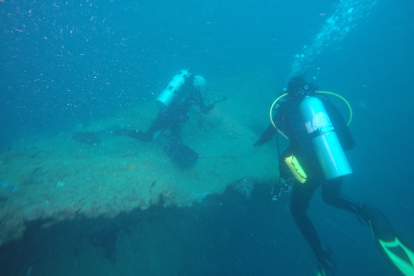 HMAS Perth: World War II families resist proposal for marine tourism ...