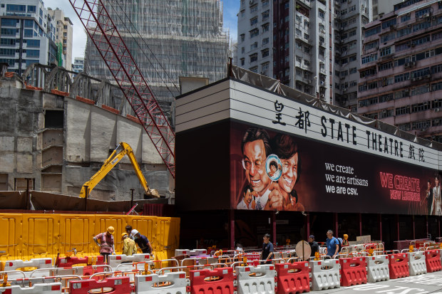 Hong Kong property billionaire Cheng family has a big dilemma