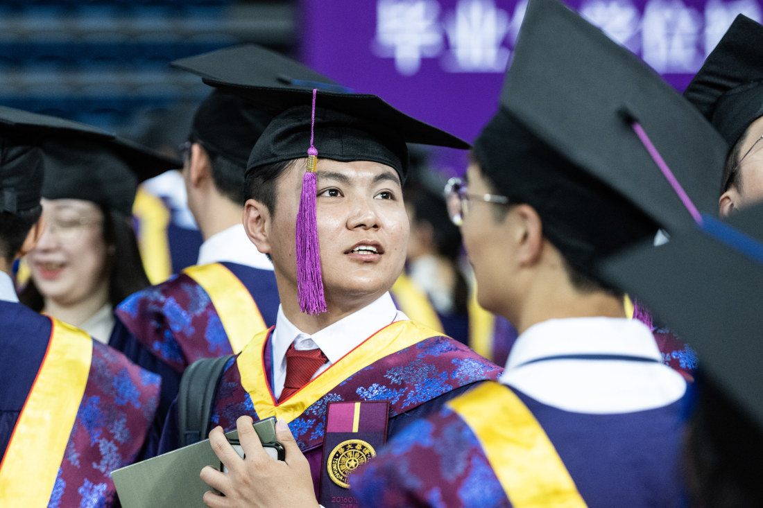 Chinese graduates are asking where all the good jobs went