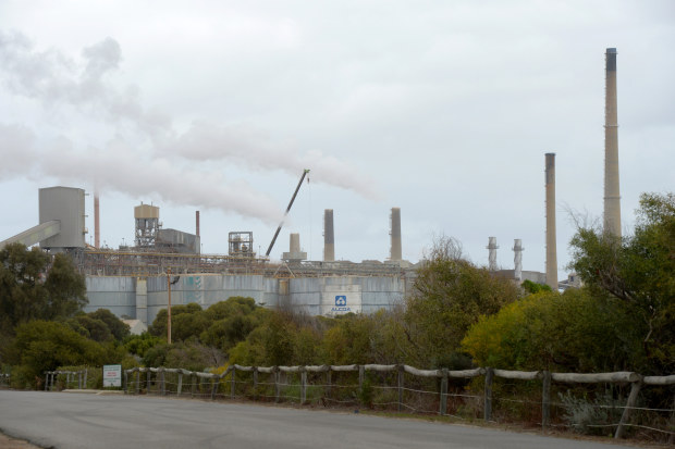 Alcoa set to slow output at WA alumina plant to cut costs
