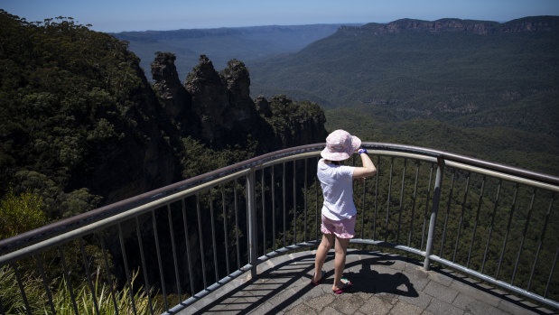 Sydney tourist attractions ‘decimated’ by border closures and travel ...