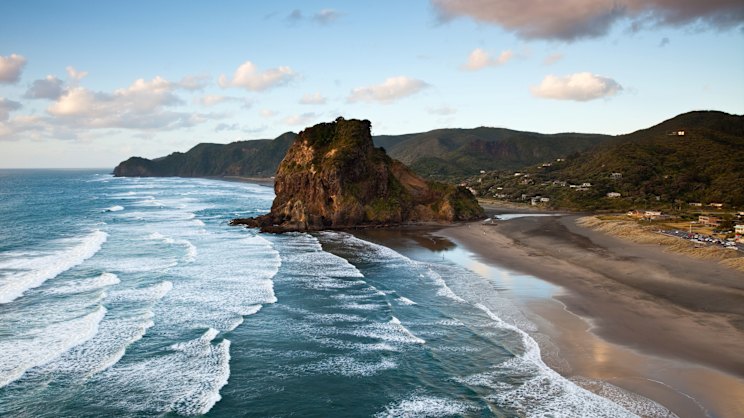piha beach