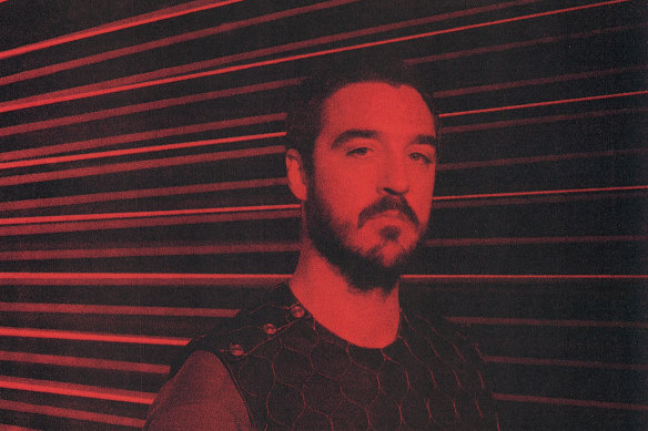 Found Heads review: Ambidextrous bending of the possible