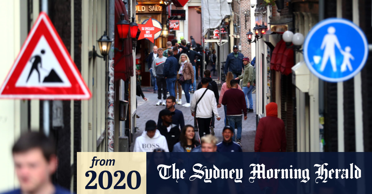 Dutch government will not advise public to wear masks: minister