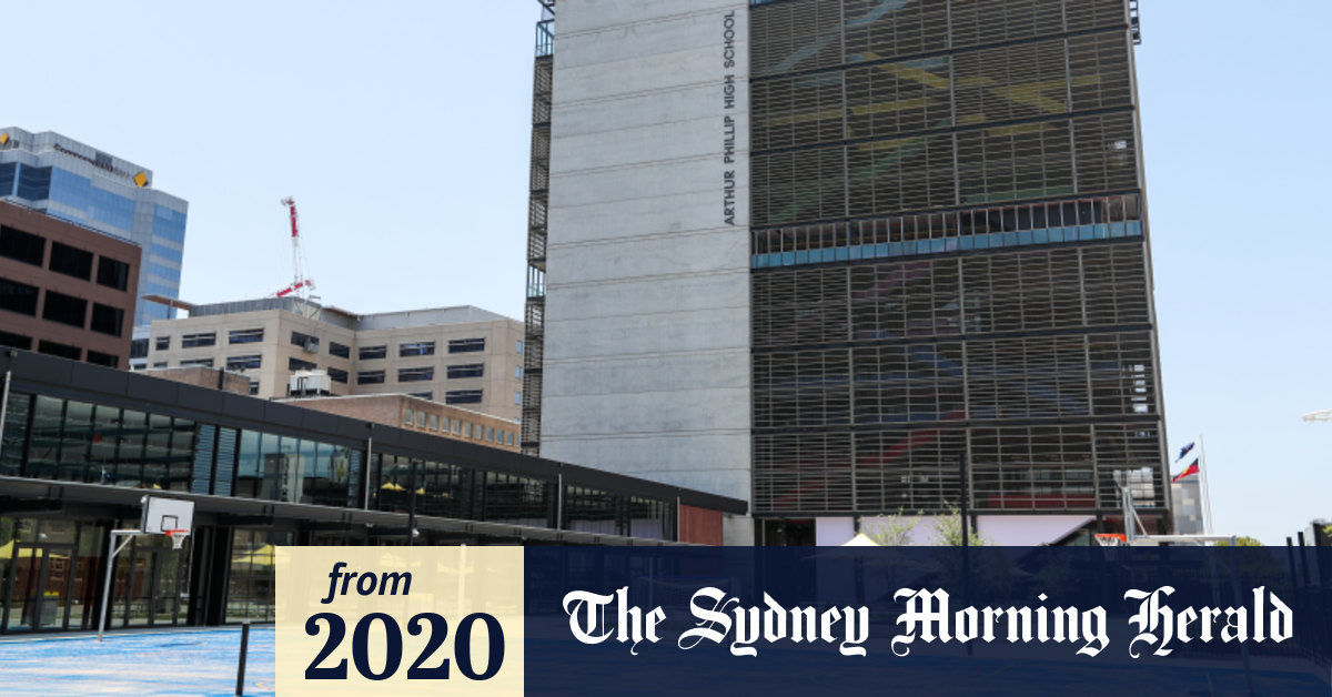 Staggered start for students at Sydney's new high-rise high school