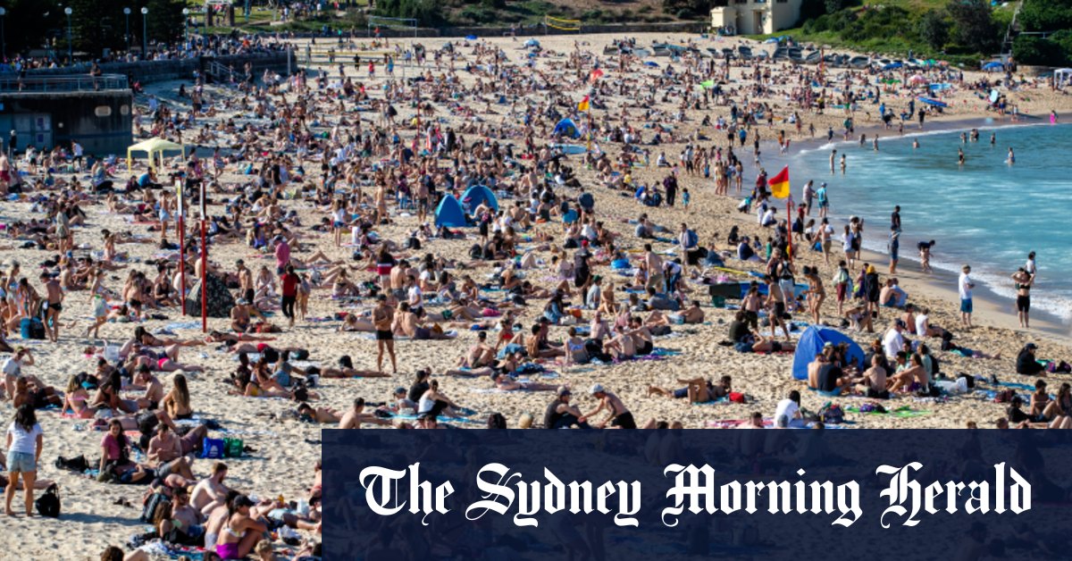Sydney weather: Thousands flock to Bondi and Coogee beaches