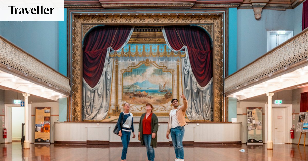 Kalgoorlie-Boulder’s Goatcher Curtain wows visitors at Boulder Town Hall