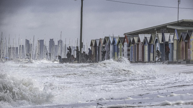 Melbourne weather: Reprieve after wild winds, but thunderstorms on the way